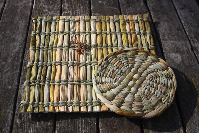 Medieval and Modern Rush - Gardenista