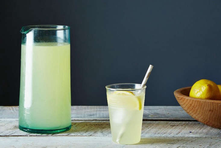 10 Easy Pieces: Glass Lemonade Pitchers - Gardenista