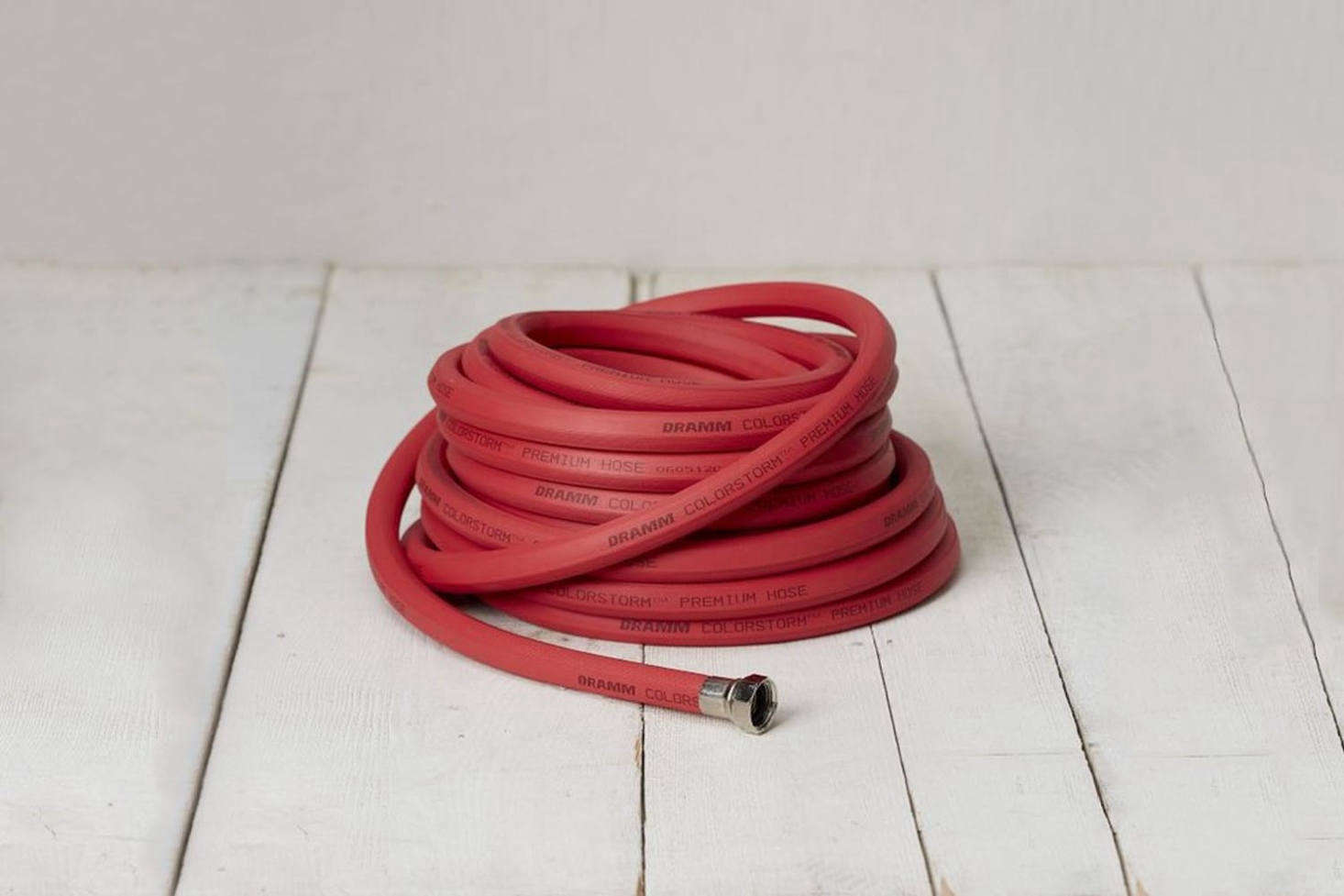10 Easy Pieces: Colorful Garden Hoses - Gardenista